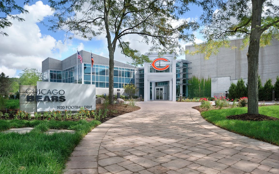 Chicago Bears kick off season at renovated Halas Hall | Building Design ...